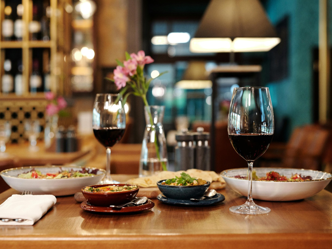 Dining - Discovery SCBD